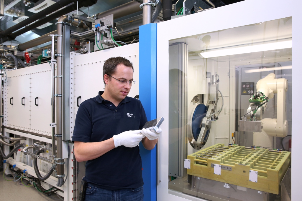 ZSW: Batterien für Elektroautos: Industrielle Produktion in Deutschland rückt näher